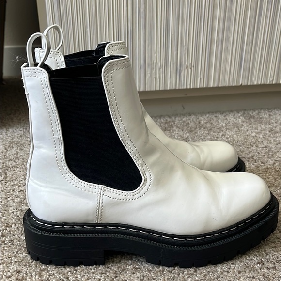 Shoes | Sam Edelman Circus White Leather Chelsea Boots | Poshmark